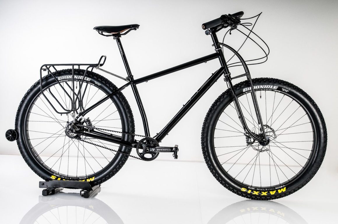 This Jones Plus Touring Bike With 29x3.0" Tyres Will Conquer Almost Any ...