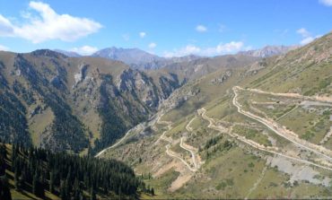 The 40 Best Roads In The World To Ride Your Bike - CYCLINGABOUT.com