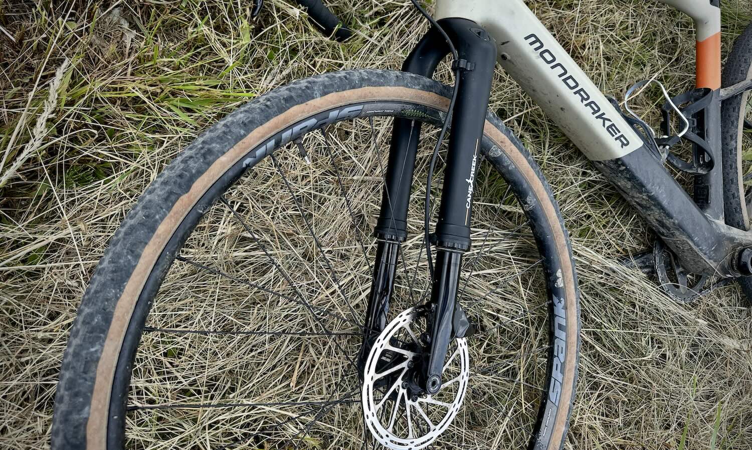 Cane Creek Invert CS Review: Are Upside Down Suspension Forks Really ...