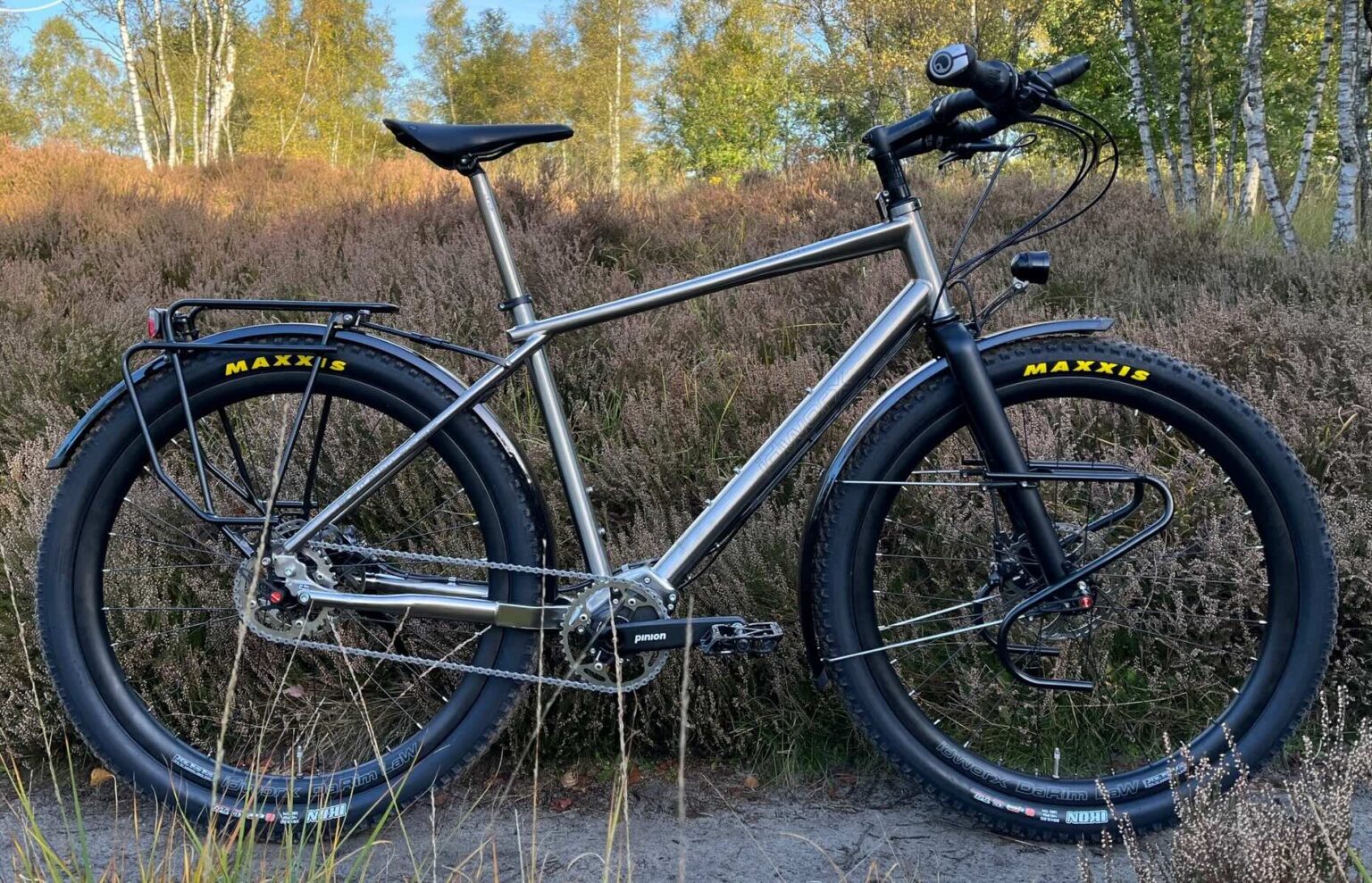 Touring Bike Weight: What’s Normal and What’s Too Heavy? - CYCLINGABOUT.com